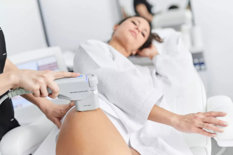 Lipo HIFU Behandeling - Bodylift of liposuctie zonder operatie!